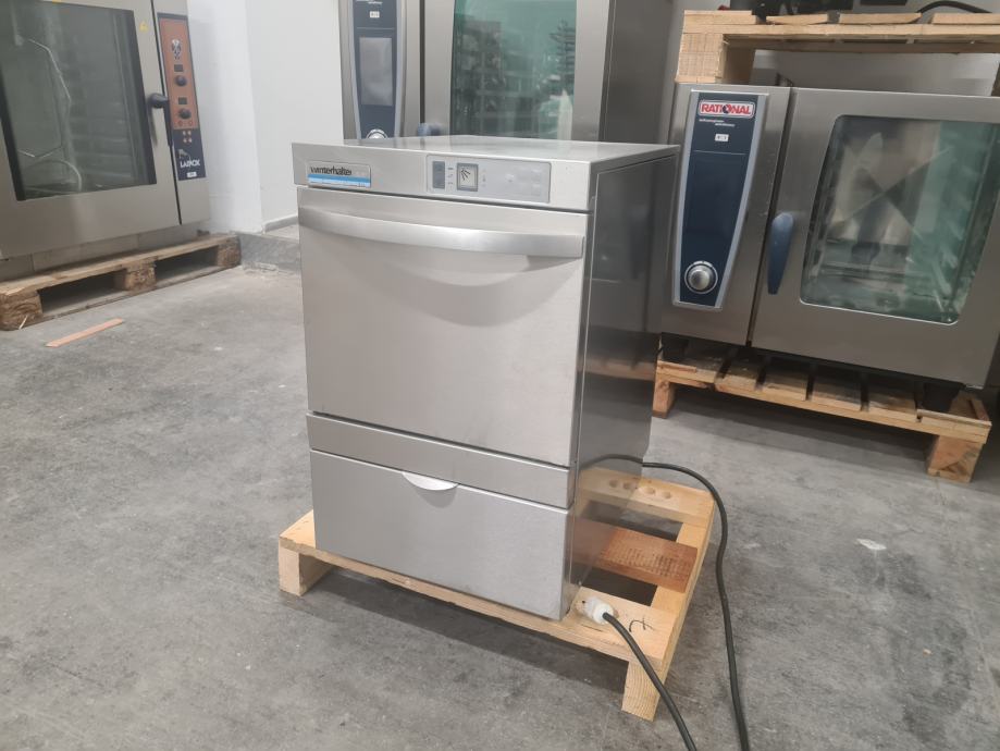 Pomivalni stroj Winterhalter GS 202 za kozaece