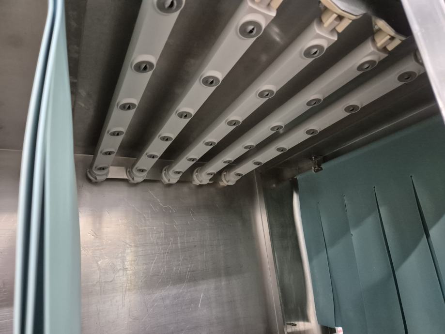 Tračni pomivalni stroj Winterhalter STR 110
