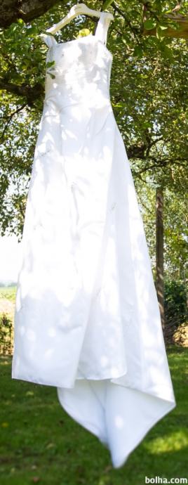 POROČNA OBLEKA