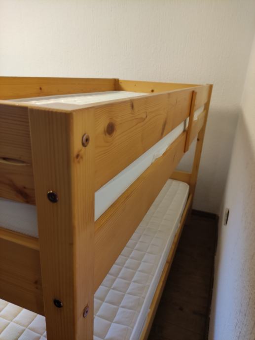 Masivni pograd , nadstropna postelja 120x200 (90x200)