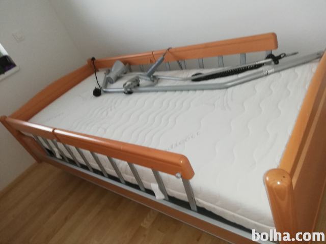 Nerabljena invalidska postelja