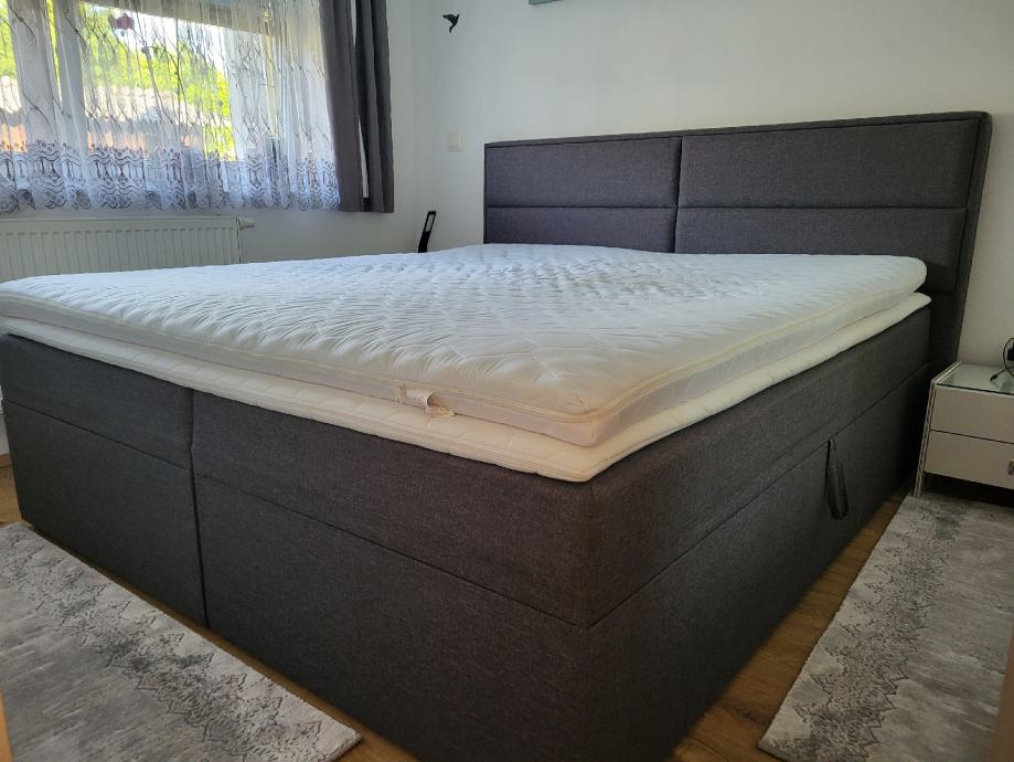 Postelja box spring