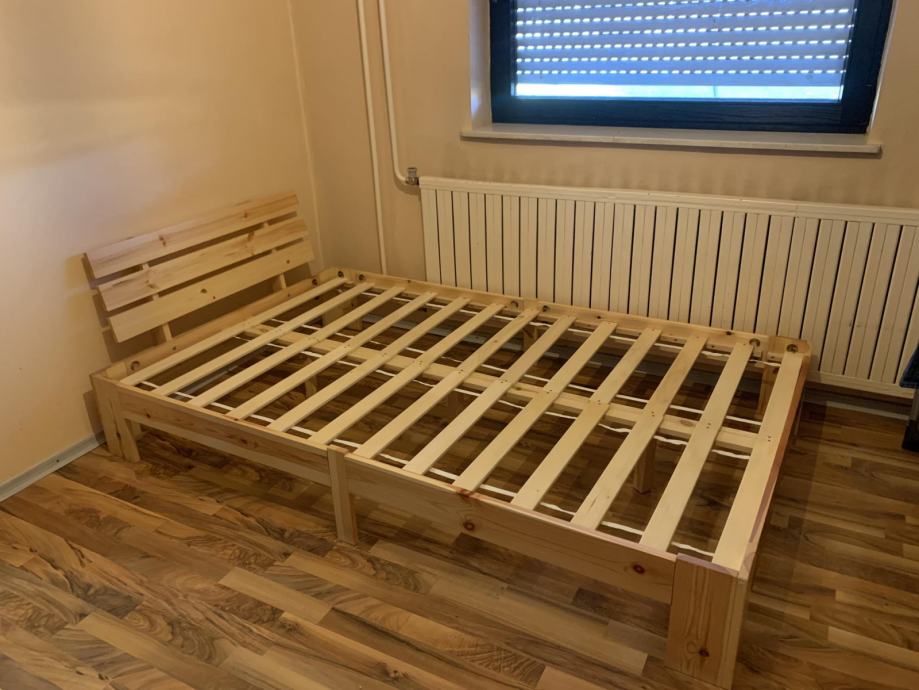 Postelja lesena 120x200