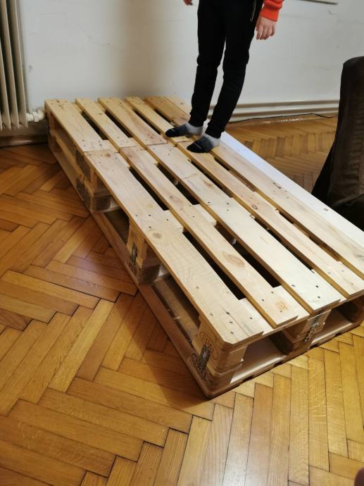 Postelja iz palet z vzmetnico (Vitapur Bamboowave 18 4v1) 90x190 cm