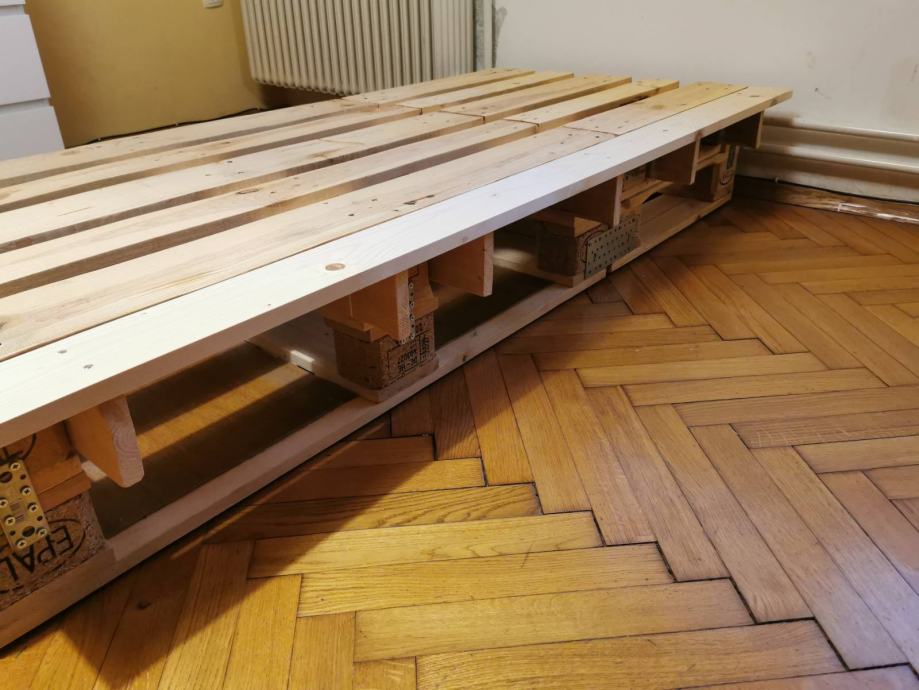 Postelja iz palet z vzmetnico (Vitapur Bamboowave 18 4v1) 90x190 cm