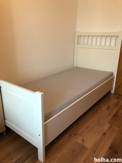 Postelja z ležiščem 200x90 (bele barve)