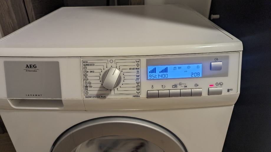 Pralni stroj BREZHIBEN! AEG Lavamat - Inverter 8kg