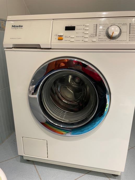 Pralni stroj Miele Novotronic W986