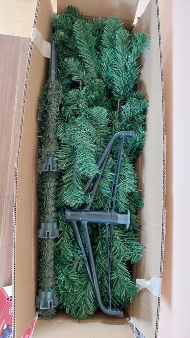 Novoletna smrekica 155cm z okraski
