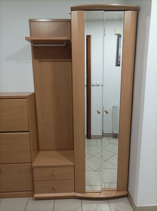 Predsoba, garderobna omara