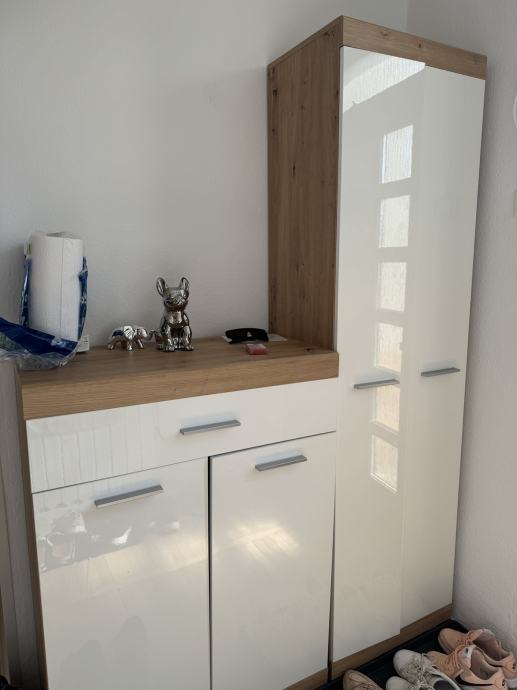 Predsoba - omare v kompletu