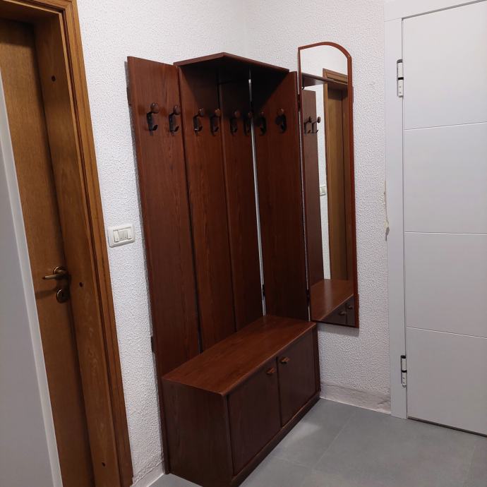 Prodam predsobo ALPLES