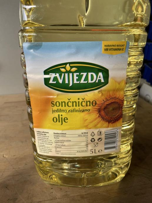 Neodprto Zvijezda rafinirano sončnično olje 5L pretečen rok uporabe