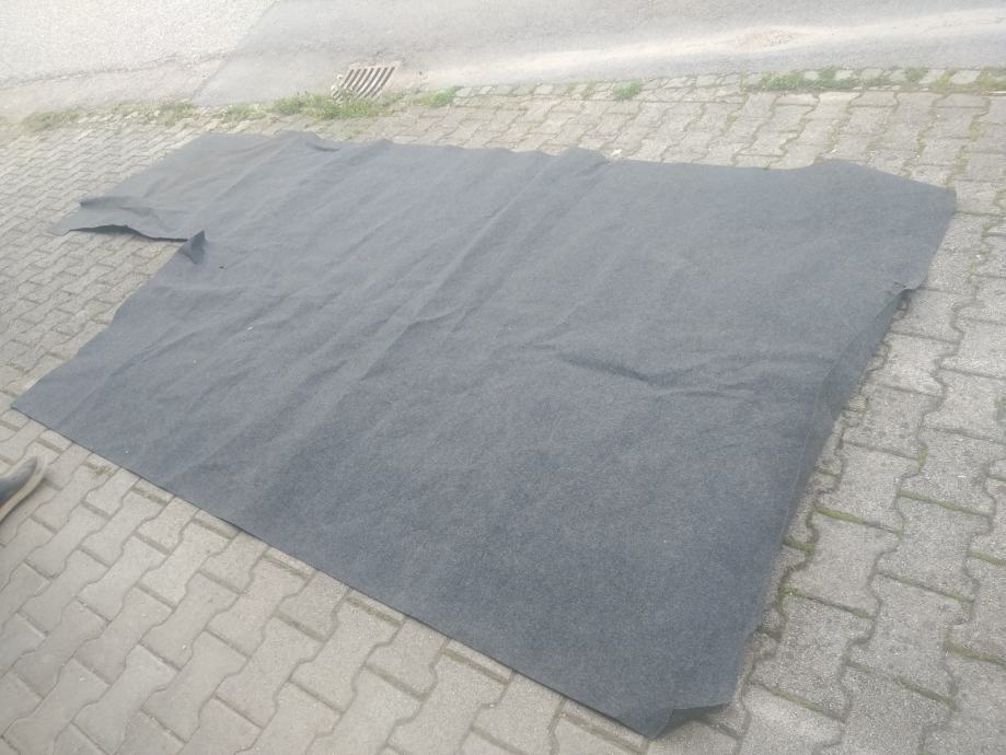 Tanka preproga , tepih 2,5 x 2 metra
