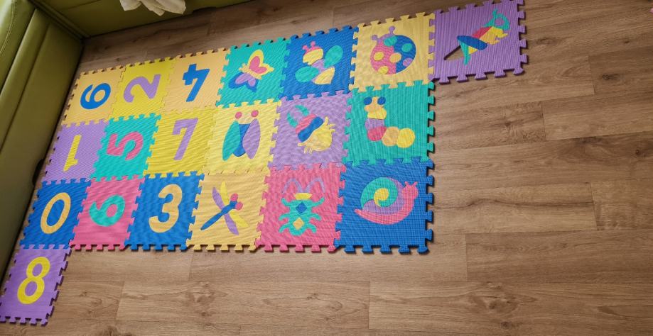 Pena puzzle podloga
