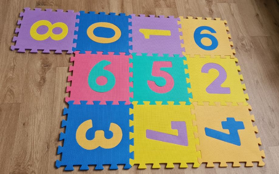 Pena puzzle podloga
