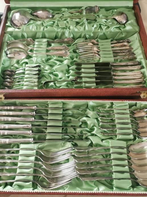 Jedilni pribor v kovcku