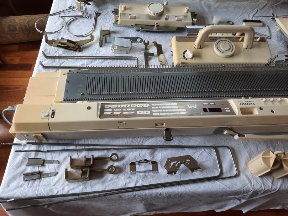 Pletilni stroj Brother Electroknit KH-940