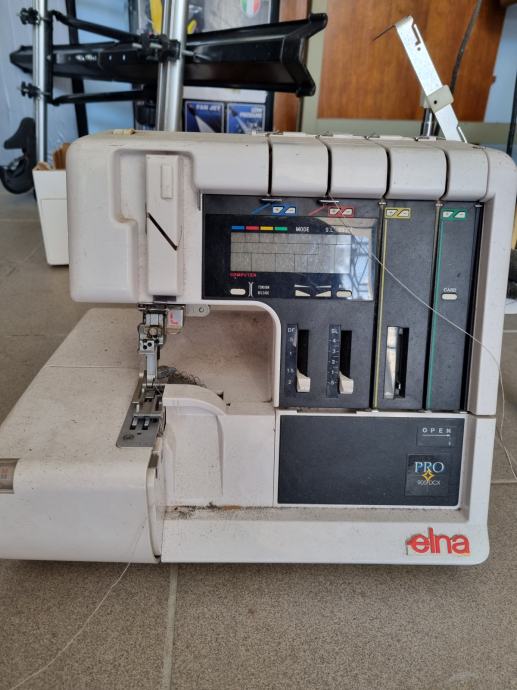 Singer 20 u 33 in Elna pro overlock