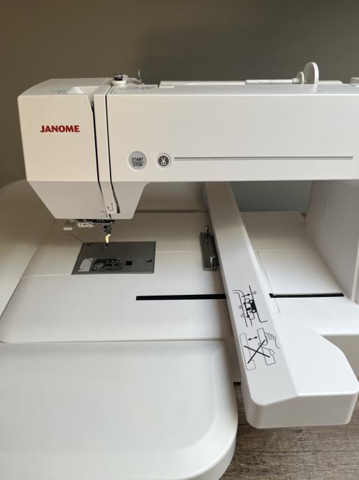 Šivalni stroj Janome 550e