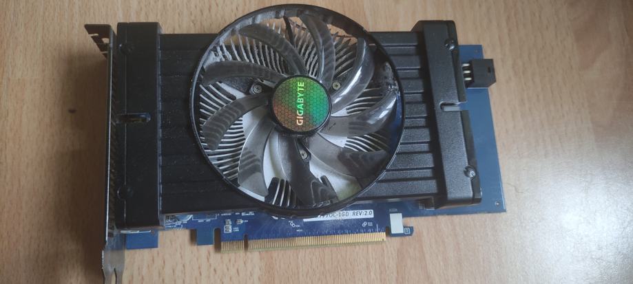 PC phenom II x4 955, 16 gb RAM, Radeon 7770oc