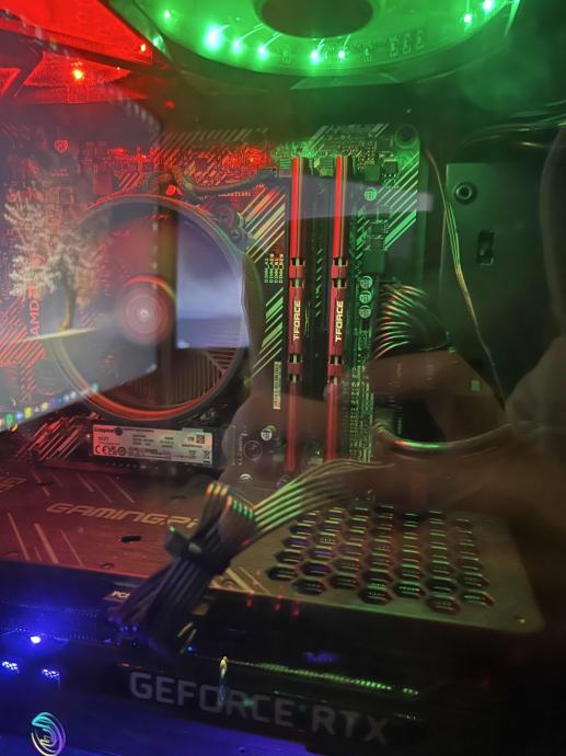 Gaming PC RTX 3070 ryzen 5600x + setup