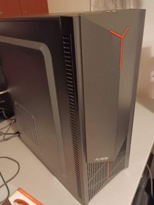 GAMING PC Ryzen 5 3600 RX 6600 XT 8GB 32GB 512GB NVMe + 1TB računalnik