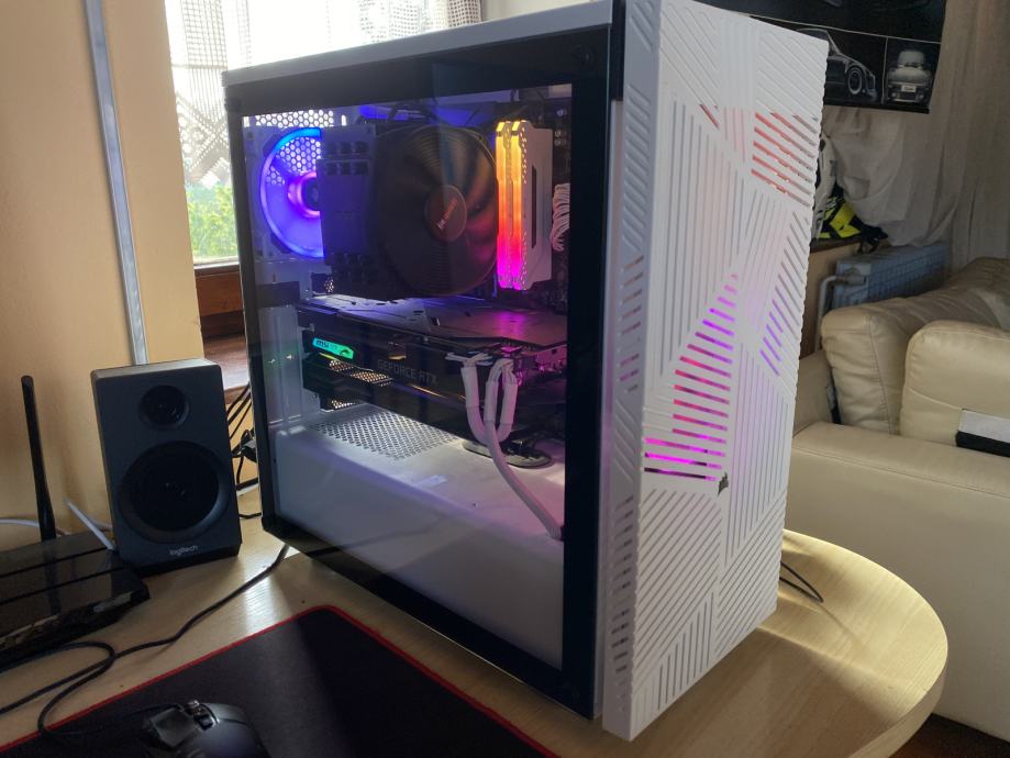 Nov gaming računalnik RTX 2070 Super Ryzen 7 3800x