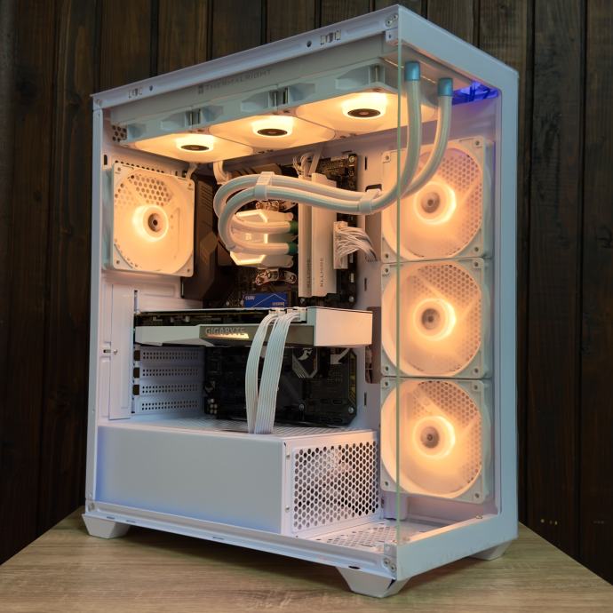 RTX 3070 | Ryzen 5 5500 | 32GB RAM | 1TB SSD | Gaming računalnik