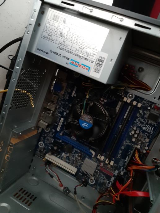 Namizni racunalnik intel core i3 540 intel HD graphics