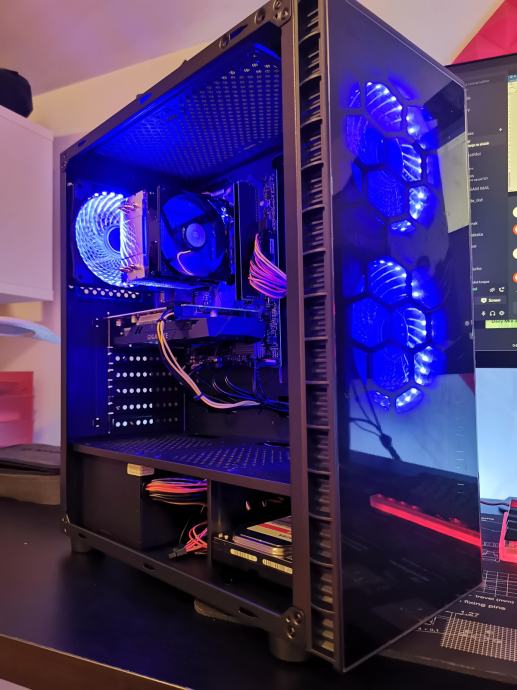 Nov Črno-moder Gaming PC - Intel 9th gen, gtx 1650, 16gb ddr4