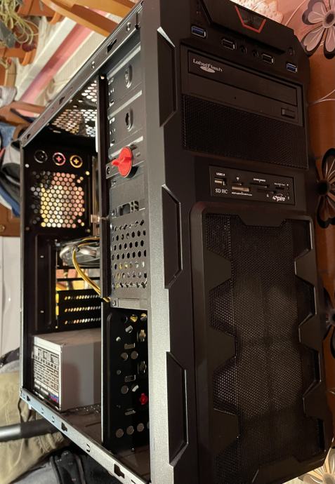 PC Intel i5-2400 3.10GHz, 8GB RAM (cel ali po delih)