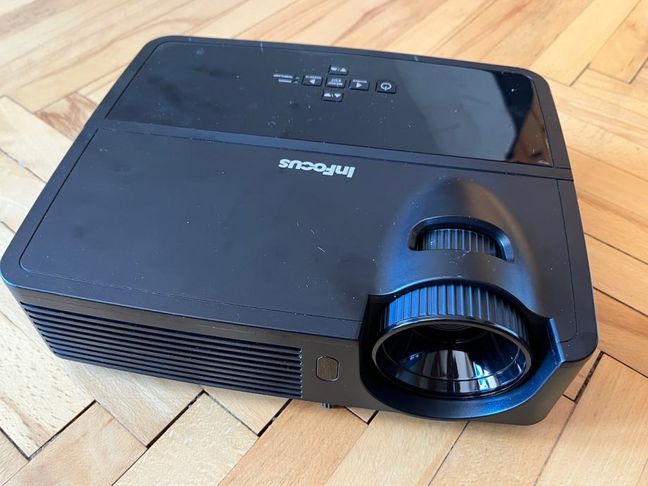 Projektor InFocus IN114 (delna okvara)