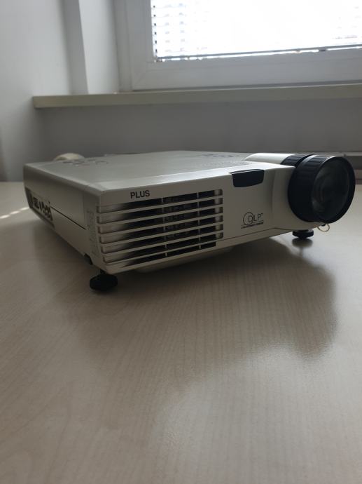 Projektor PLUS U2-1130