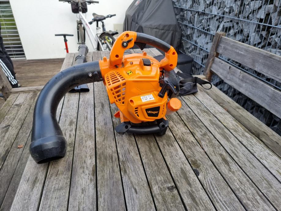 Bencinski puhalnik listja Villager VBV 230 E