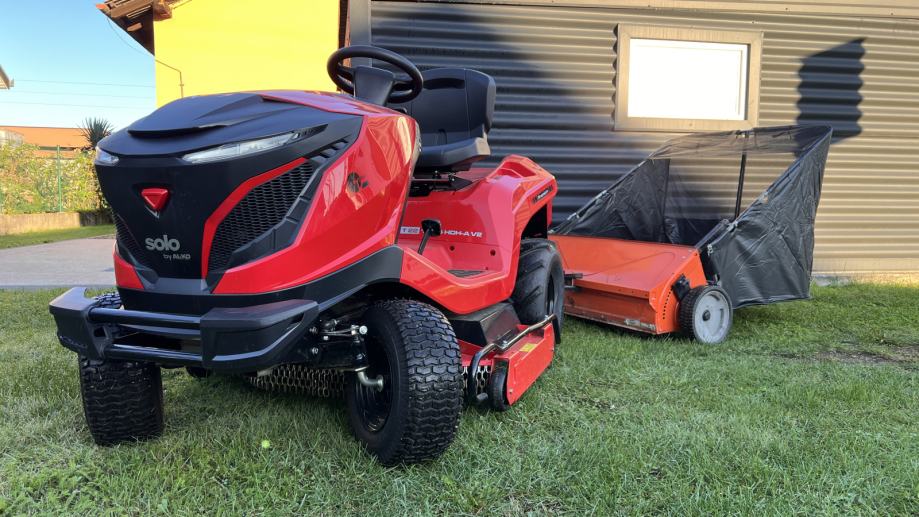 Pobiralna naprava - Sweeper listja in trave Husqvarna 44” 112 cm 705 L