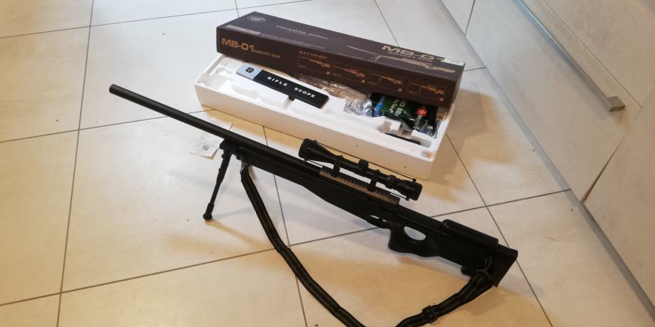 Airsoft puška Well MB-01 z opremo