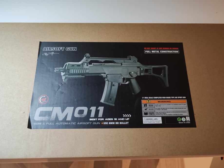 Airsoft Semi & Full Automatic Gun CM011 z dodatki