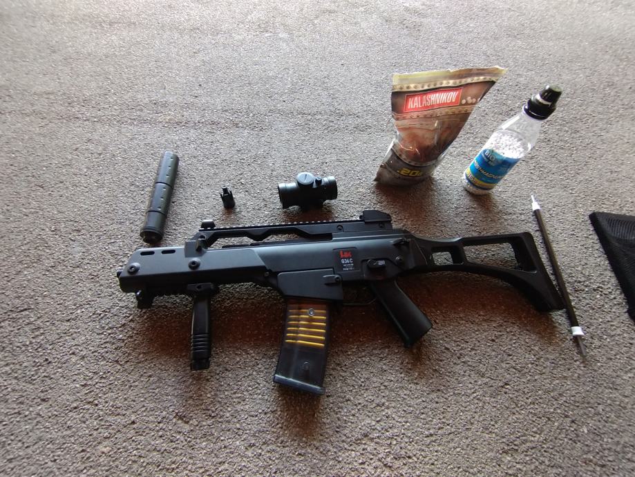 Airsoft vzmetna puška HK G36C
