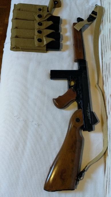 Cyber gun M1A1 Thompson