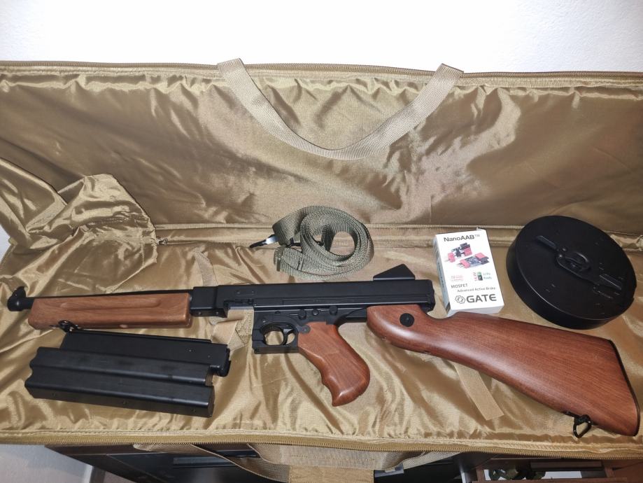 CYMA CM.033 Thompson M1A1 MOSFET + Drum Magazine + Torba