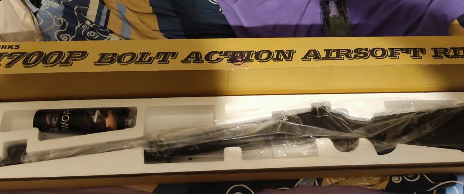 Kjw m700p airsoft replika puške, dodaten nabojnik in plin