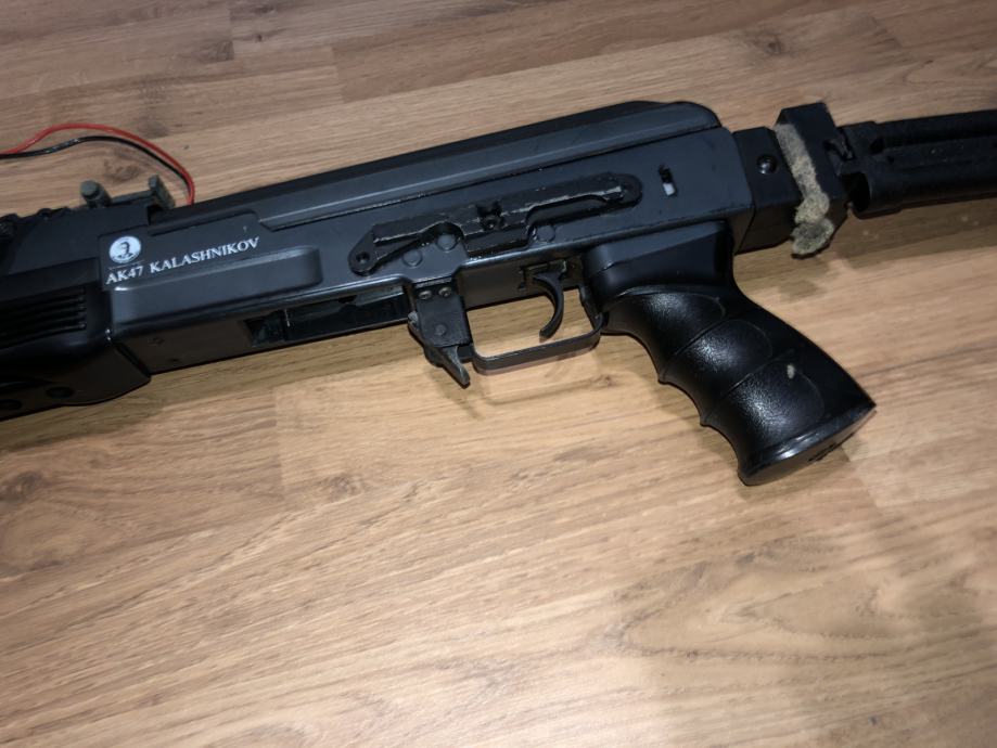 Prodam AK47 (CM028U), 440fps!