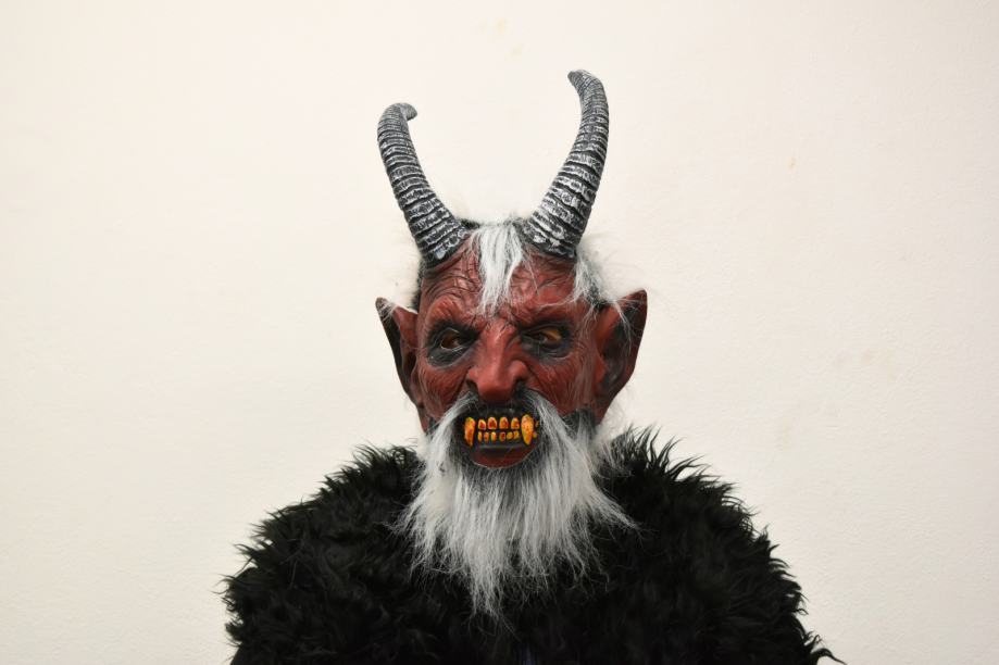 Maska Parkelj Krampus Ostareli hudič