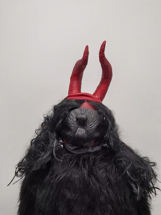 Maska Parkelj Krampus Rdeči hrust 1