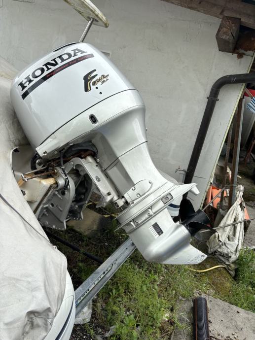 Motor Honda BF130A