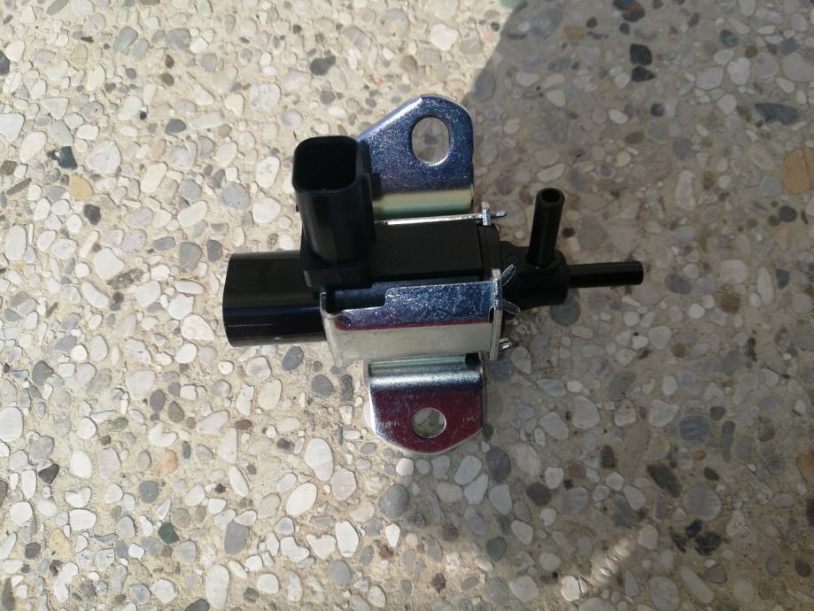 1357314 ford elektromagnetni ventil fiesta mondeo smax...