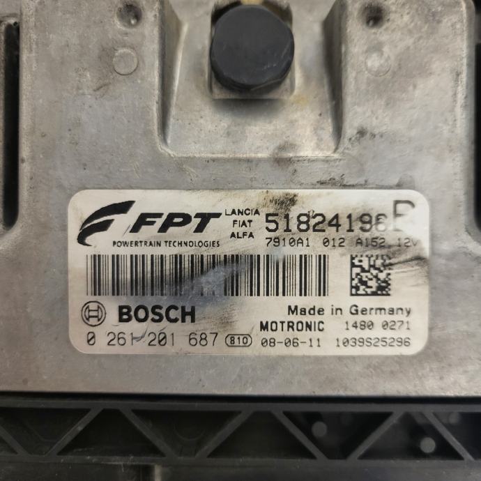 FIAT BRAVO 1.4 T-JET ECU / 0261201687 / 51824196 / A152 / BOSCH / FPT