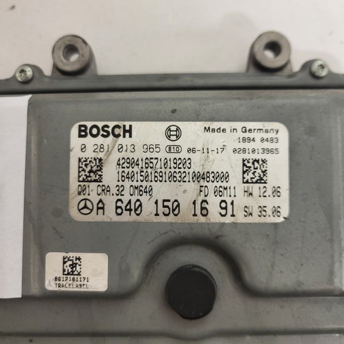 MERCEDES BENZ A B / 0281013965 / A6401501691 / BOSCH CRA.32 OM640