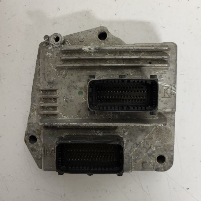OPEL MERIVA ECU / 12249823 / FFFR / MT35E 2.1 / DELPHI DELCO
